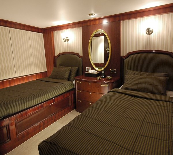 KALIZMA Yacht Charter Details, Ramage & Ferguson | CHARTERWORLD Luxury ...